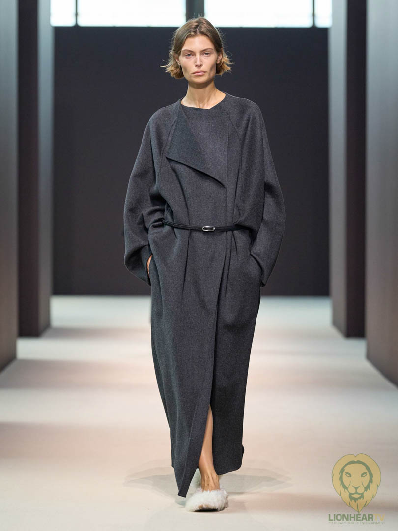 COS Unveils Its Autumn Winter Collections During New York Fashion Week ...