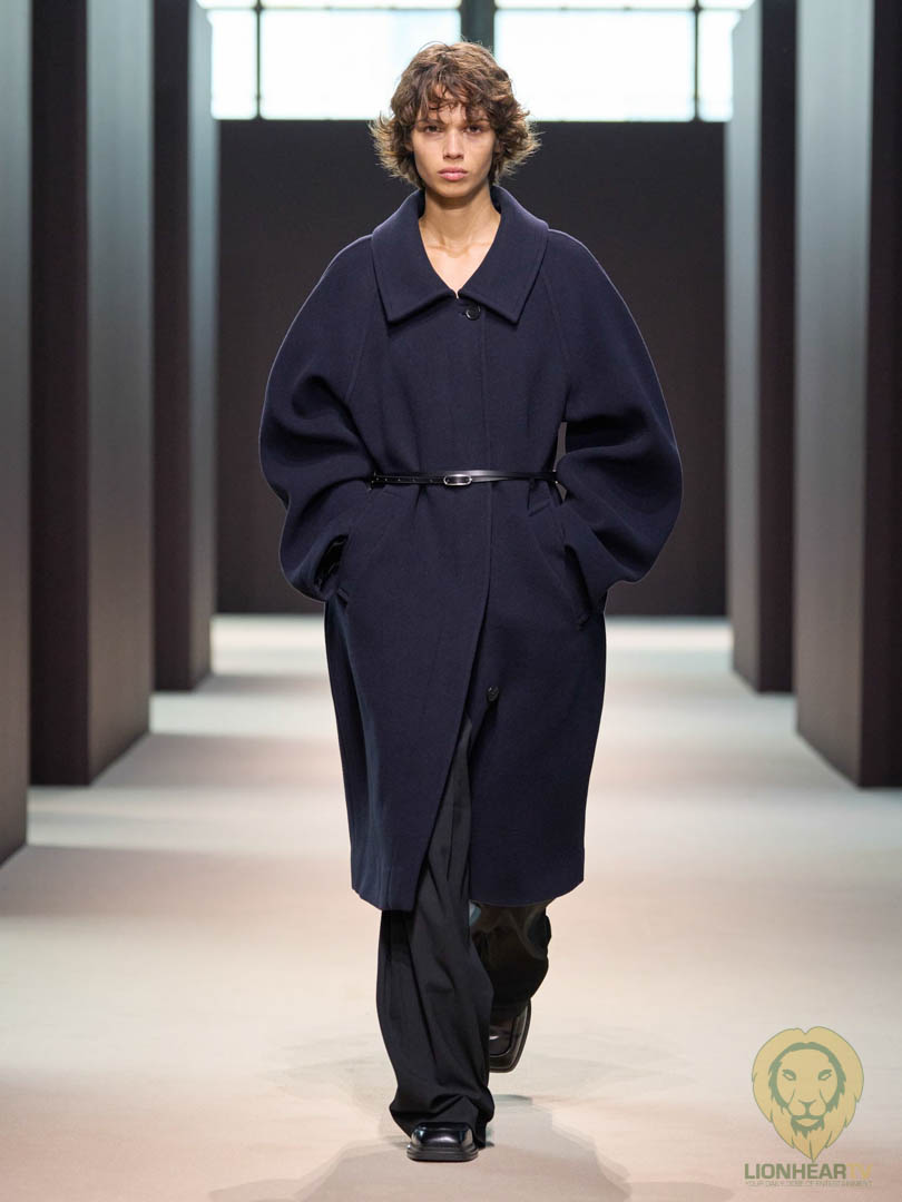 COS Unveils Its Autumn Winter Collections During New York Fashion Week ...