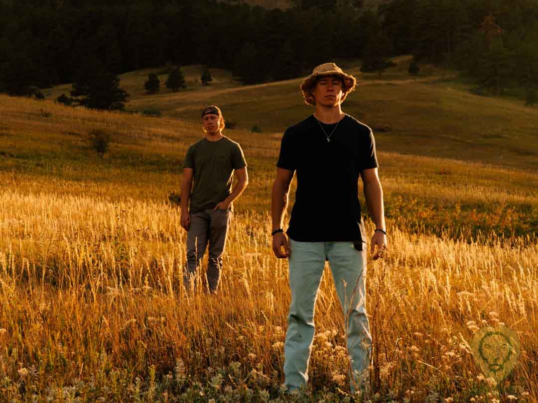 Twin brother duo MC4D’s unique ‘folktronica,’ new single with Łaszewo ...