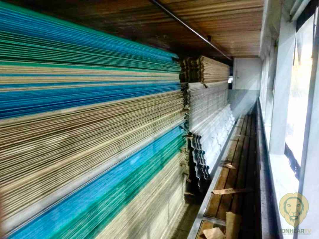 Sen. Bong Revilla Jr., namahagi ng yero at plywood sa mga nawalan ng bahay sa Catanduanes ...